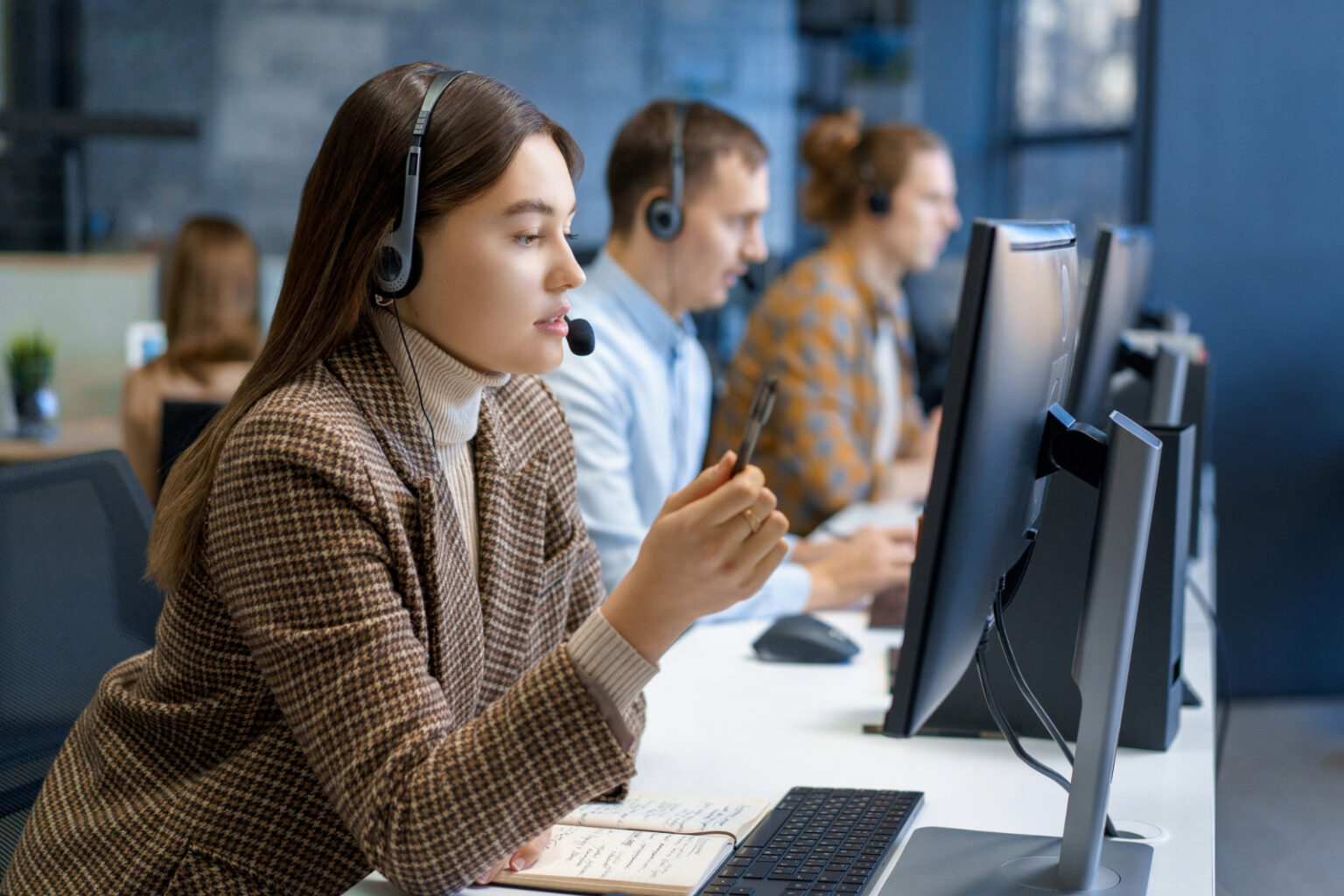 What Is an Outbound Call Center & How Does It Work? - Netlink Voice